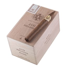 Avo Classic Piramides Cigars - Natural | Famous Smoke