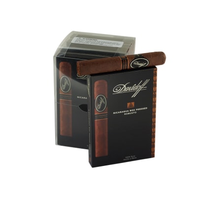 Davidoff Nicaragua Robusto Box Press (4) Cigars - Natural | Famous Smoke