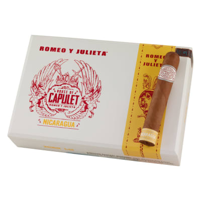 Romeo y Julieta Capulet Nicaragua | Famous Smoke